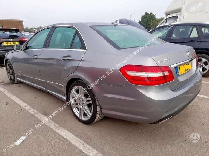 Mercedes-Benz E220 dalimis. Amg paketas juodos lubos amg vairas amg ...