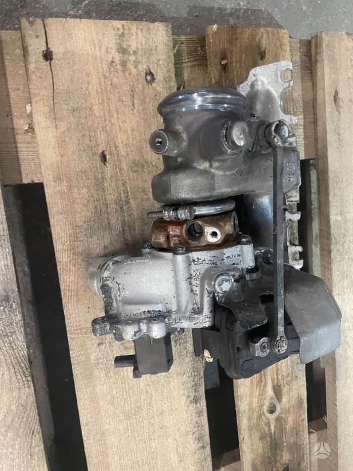 Mercedes-Benz CLA250 Mercedes cla 250 118 kebulas variklis 282 turbo ...