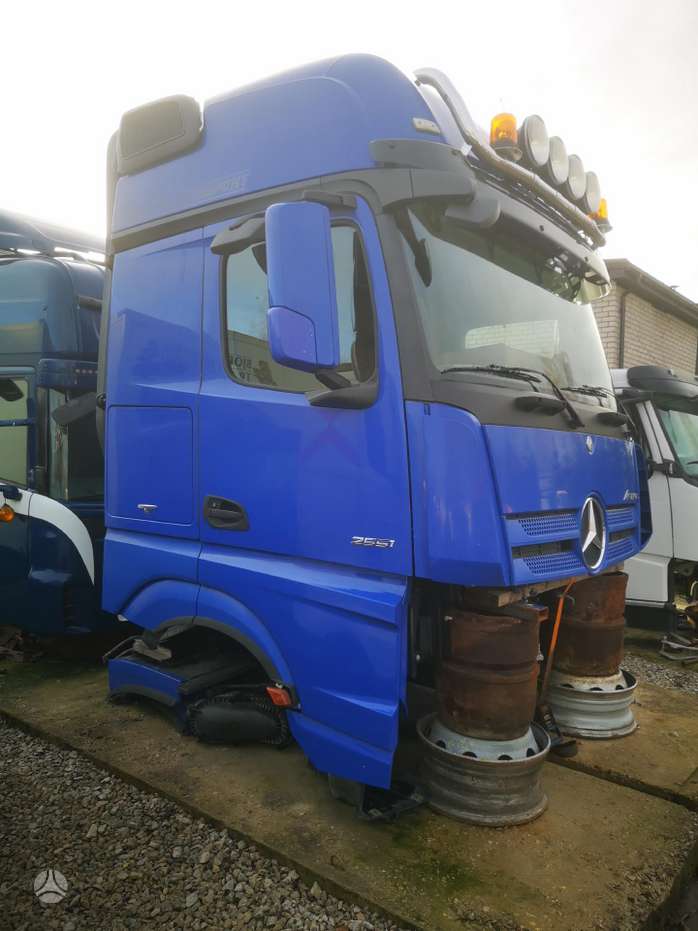 Mercedes-Benz Actros 2551 , Giga Space, semi-trailer trucks 2015 m ...