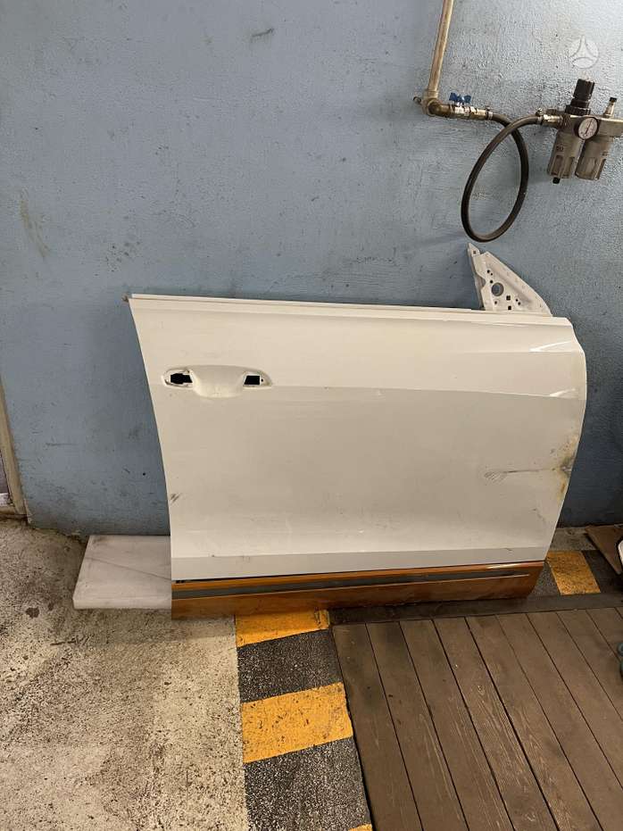 Audi Q8 Tik tas kas foto durys 370 skersinis 20 4m0805645b 2021 m ...