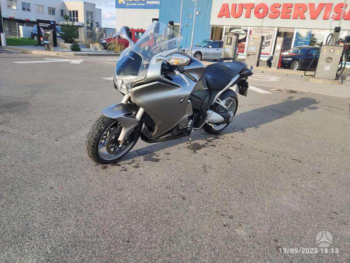 Honda VFR (Crosstourer / Crossrunner) 1237cc, touring / sport touring ...