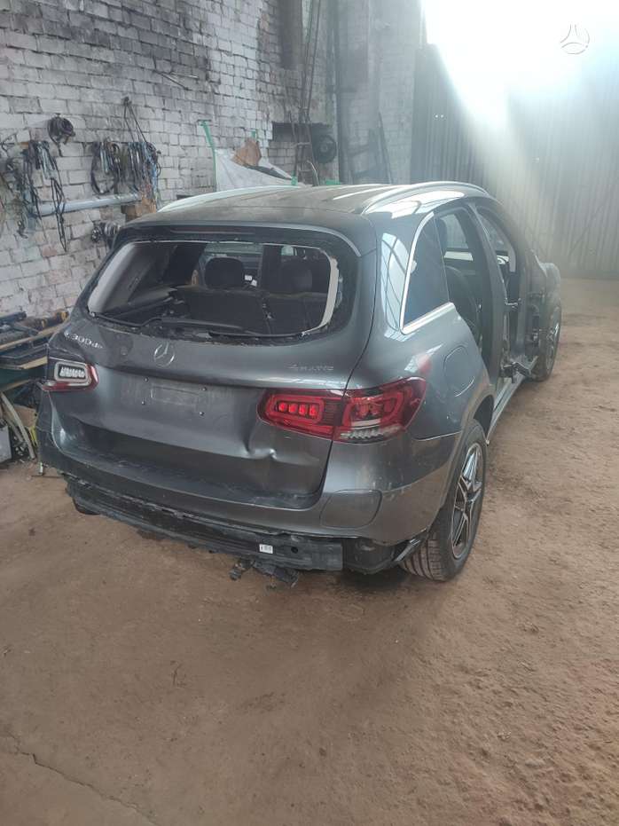 Mercedes-Benz GLC300 Kitus automobilius ir ju detales galite rasti ...