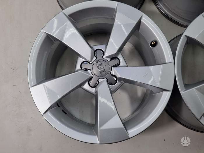 Audi A1 originalūs, lengvojo lydinio, R16 | A28393682