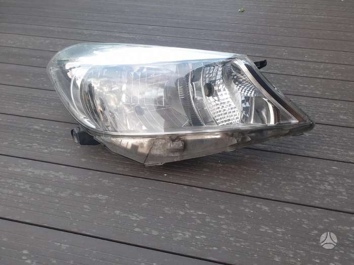 Toyota Yaris, KOITO 0D79, Toyota yaris 2011 2014m desnis zibintas ...