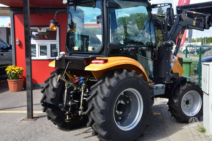 Traktoriai, Žemės ūkio ir miško technika | Autoplius.lt