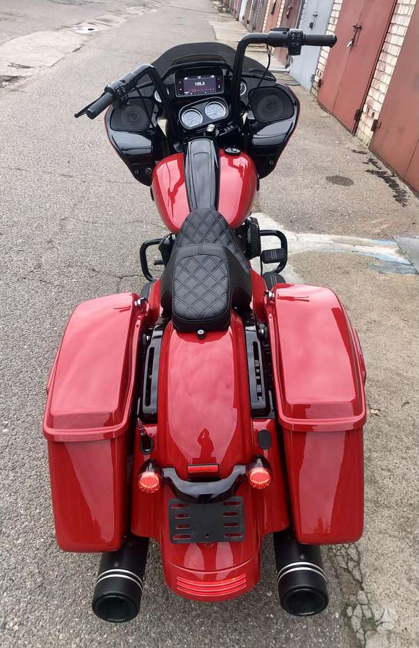 Harley-Davidson Road Glide 1868cc, čioperiai / kruizeriai / custom 2022 ...