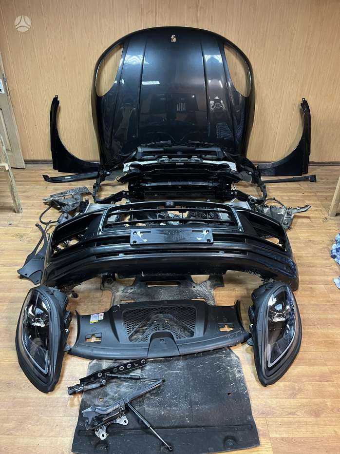 Porsche Macan for parts. Macan gts 2 9 2024m priekio komplektai juodas ...
