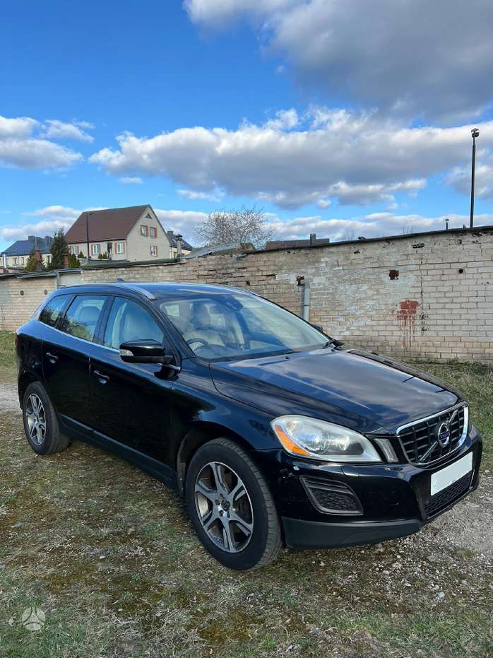 Volvo XC60, Spalva 452 158kw D5244T15, for parts. Platus volvo xc60 ...