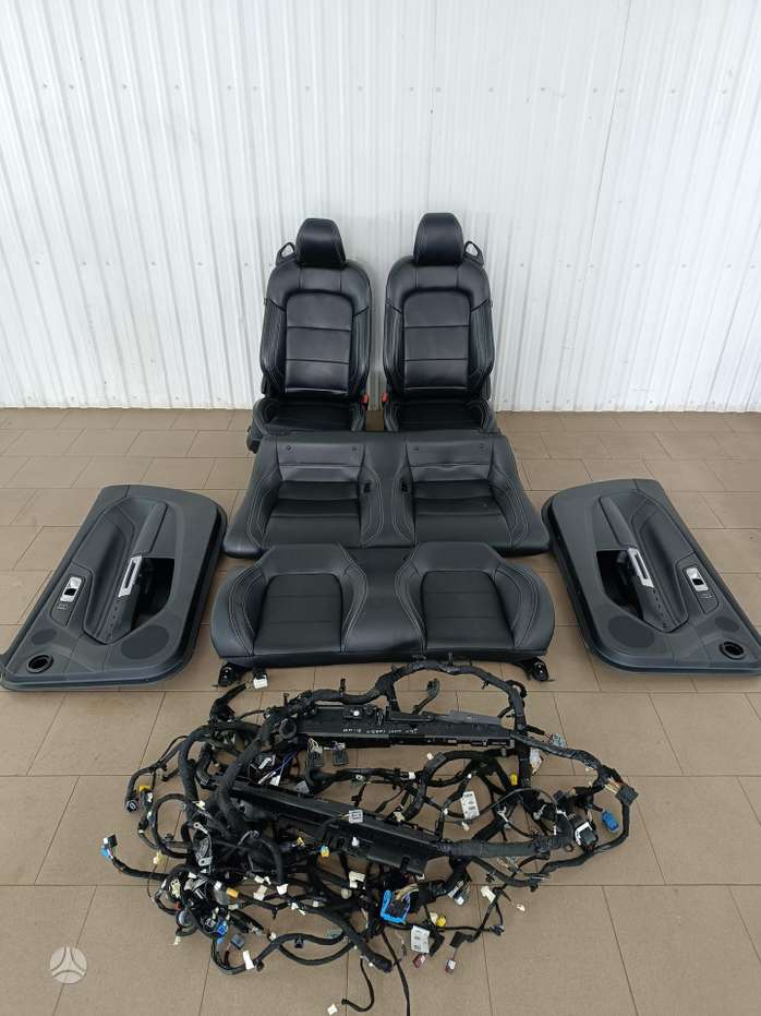 Ford Mustang Cabrio 2025-02 m., | A30970396