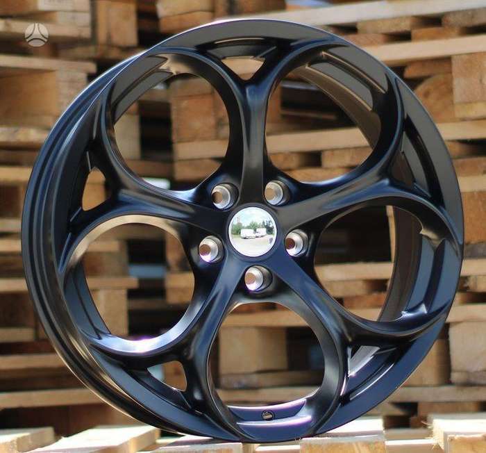 Autowheels Alfa Romeo Rolo Style Giulia, lengvojo lydinio, R18 | A31098744