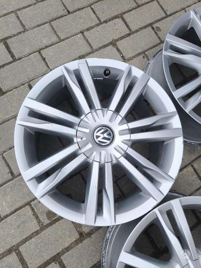 Volkswagen, light alloy, R17 | A31150630