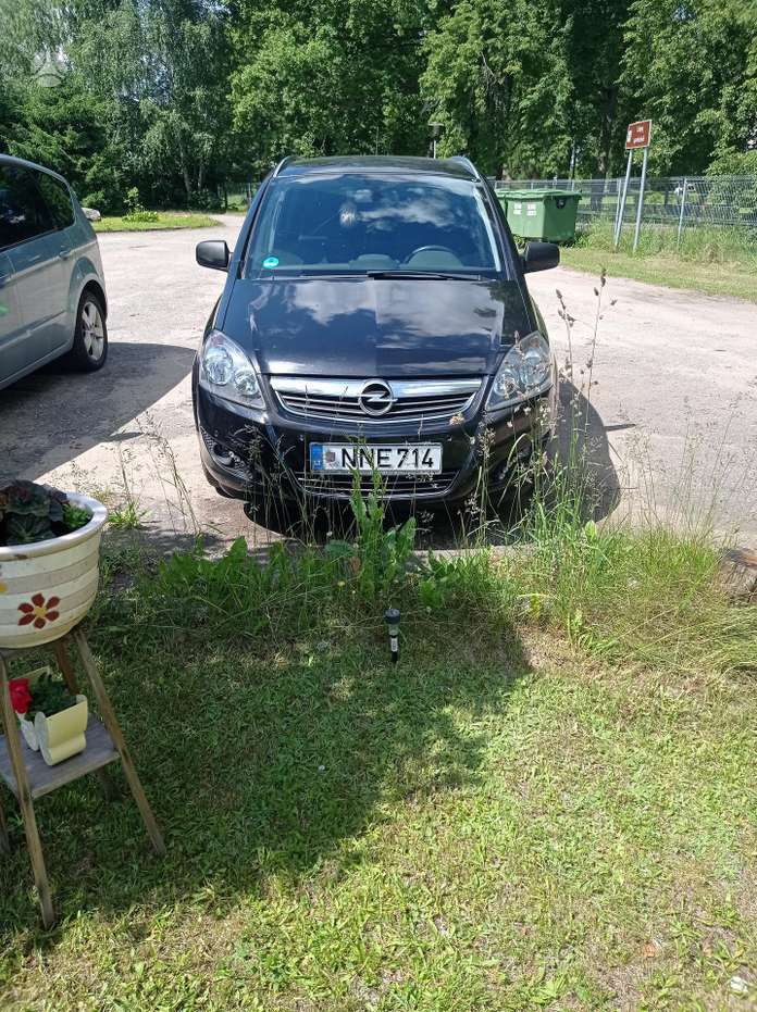Opel Zafira, 1.8 l., Минивэн 2011-06 m., | A31183176