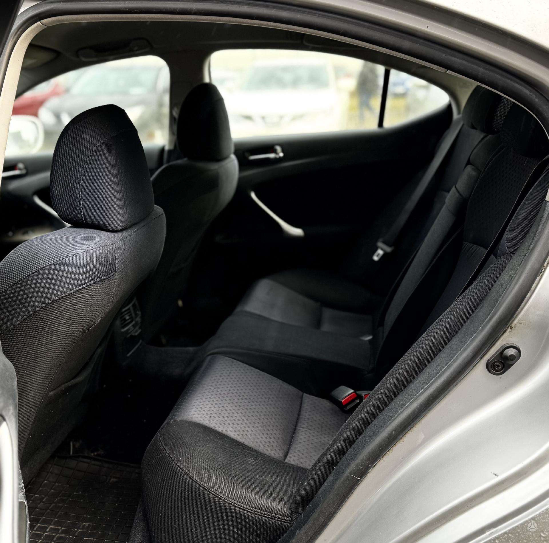 Lexus IS 220, 2.2 l., sedanas 2006-04 m., | A29693089