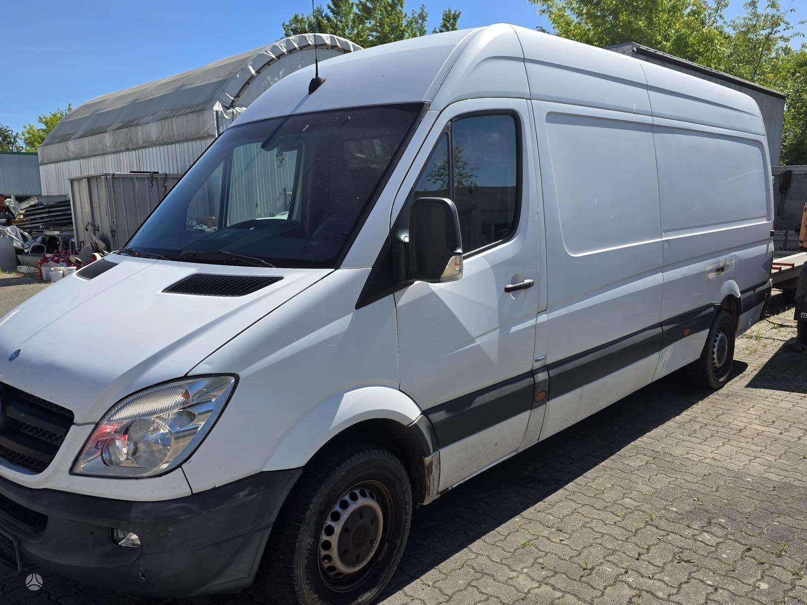 Mercedes-Benz Sprinter, 2.1 l., Грузовые микроавтобусы 2011-12 m ...