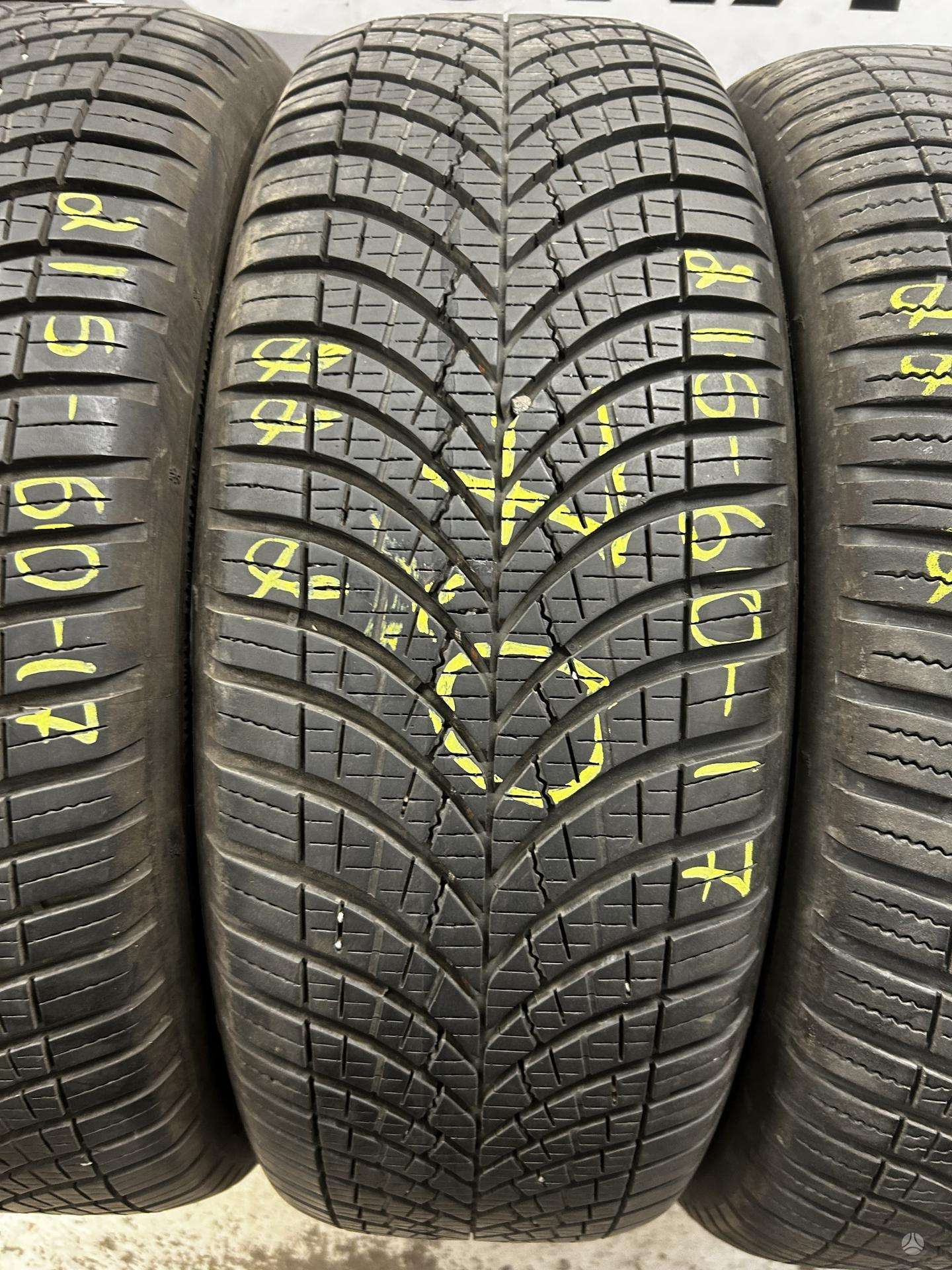 Goodyear Vector 4Seasons Gen-3, universalios 215/60 R17 | A30997308
