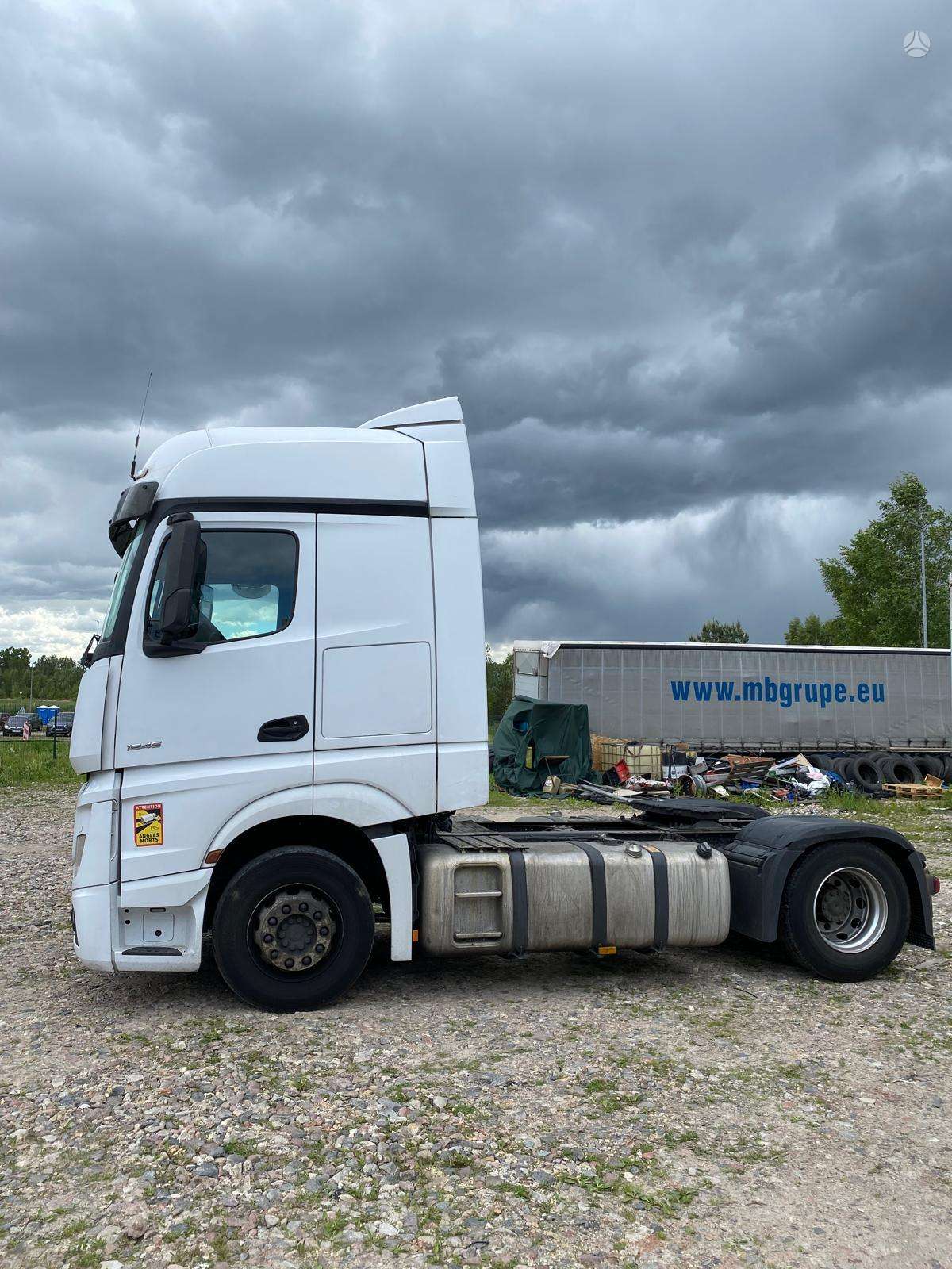 Mercedes-Benz Actros 1845 LS 4x2 BigSpace, 2 miegamosios vietos 2019-02 ...