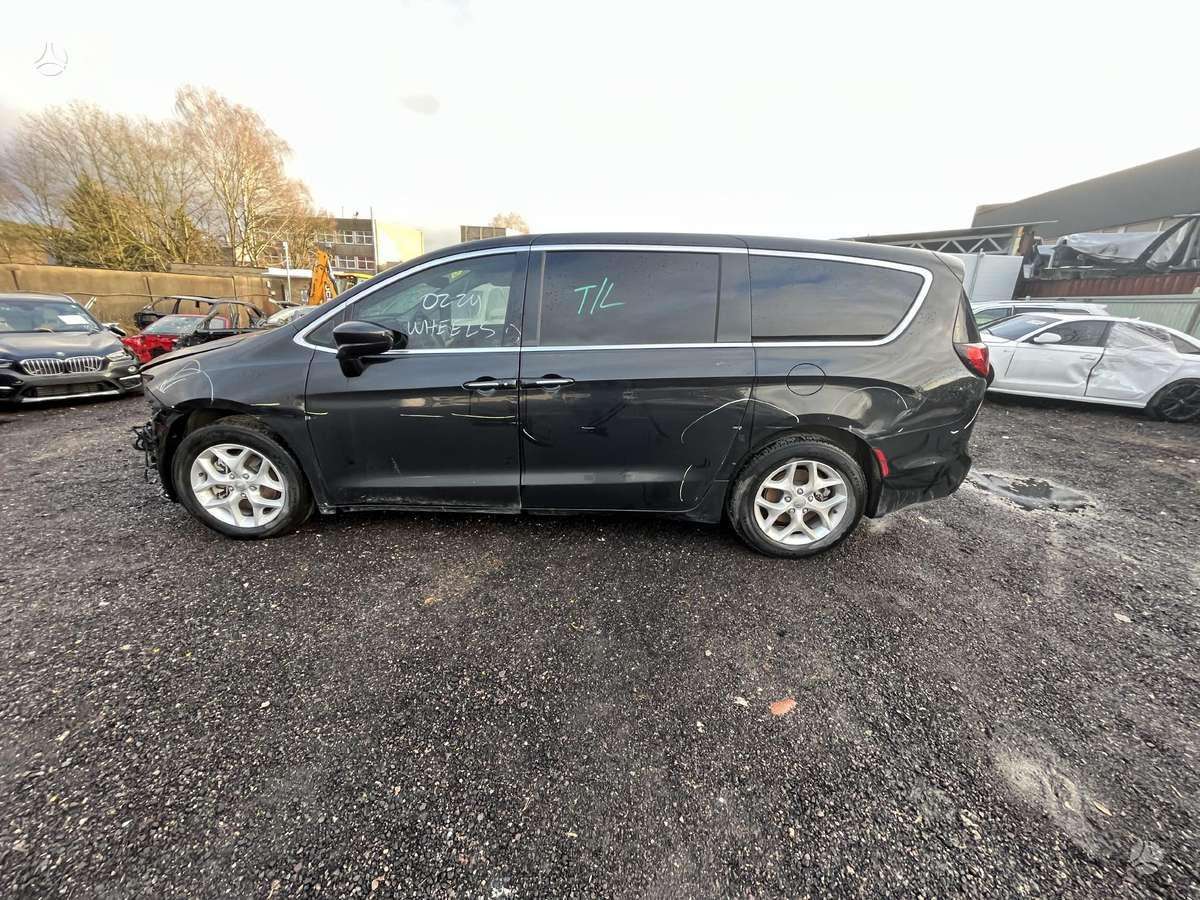 Chrysler Pacifica по частям. Naujai gauta 12 20 grazios kebulines dalys ...