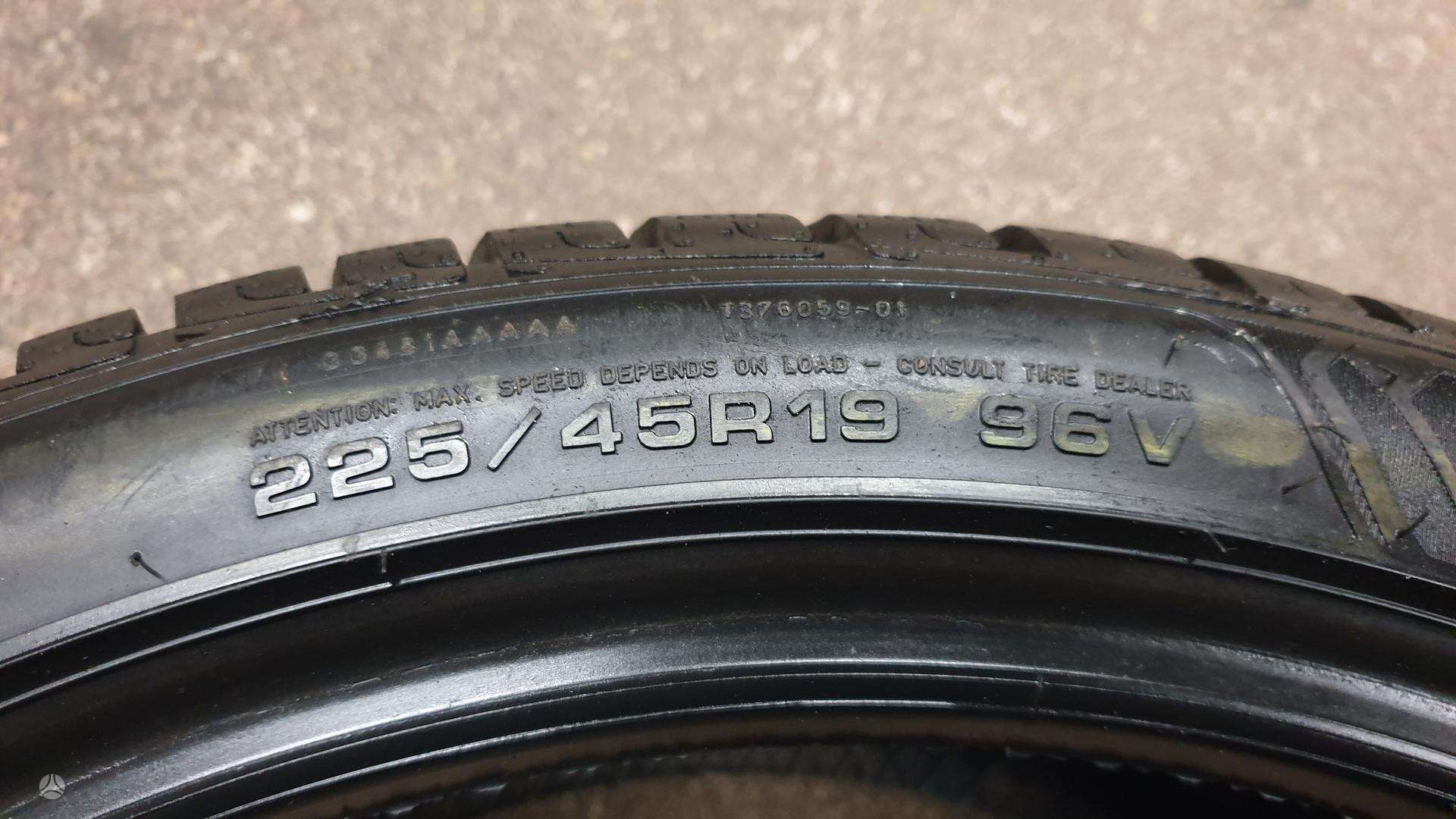 Goodyear UltraGripPerformance+ 8.5mm, žieminės 225/45 R19 | A31078142
