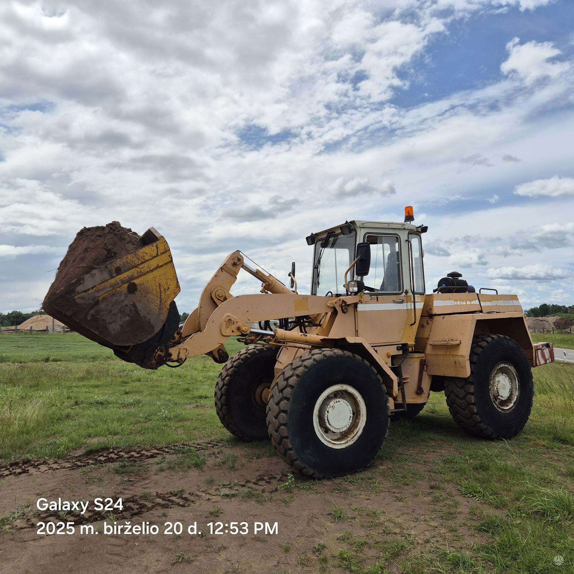 Liebherr 4×4, frontaliniai krautuvai 1988 m., | A31085270