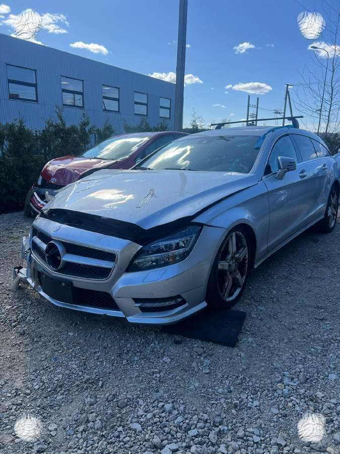 Mercedes-Benz CLS550 for parts. Parduodamas visas auto cls550 auto is ...