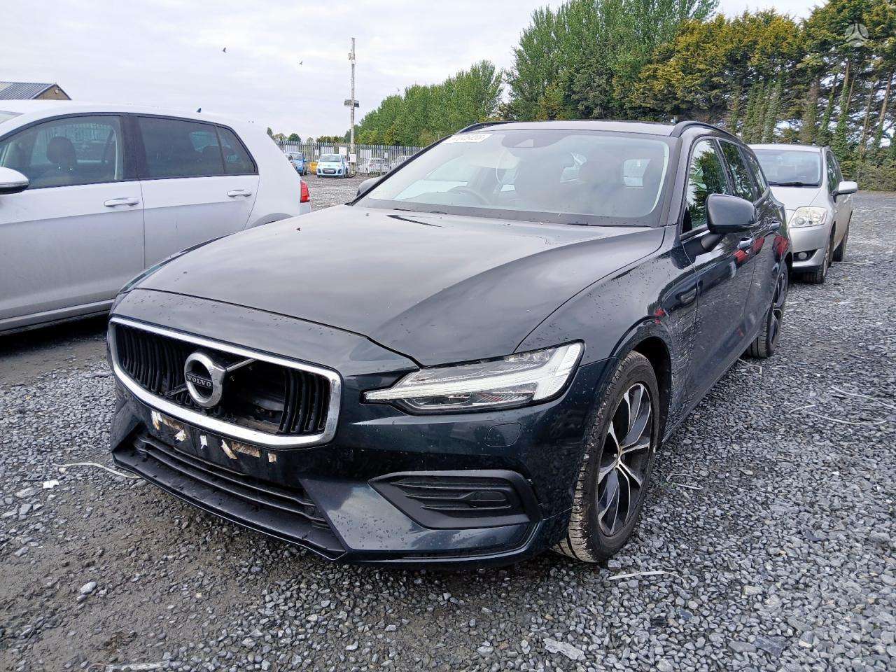 Volvo V60 Naudotos įvairių markių ir modelių automobilių detalės siun ...