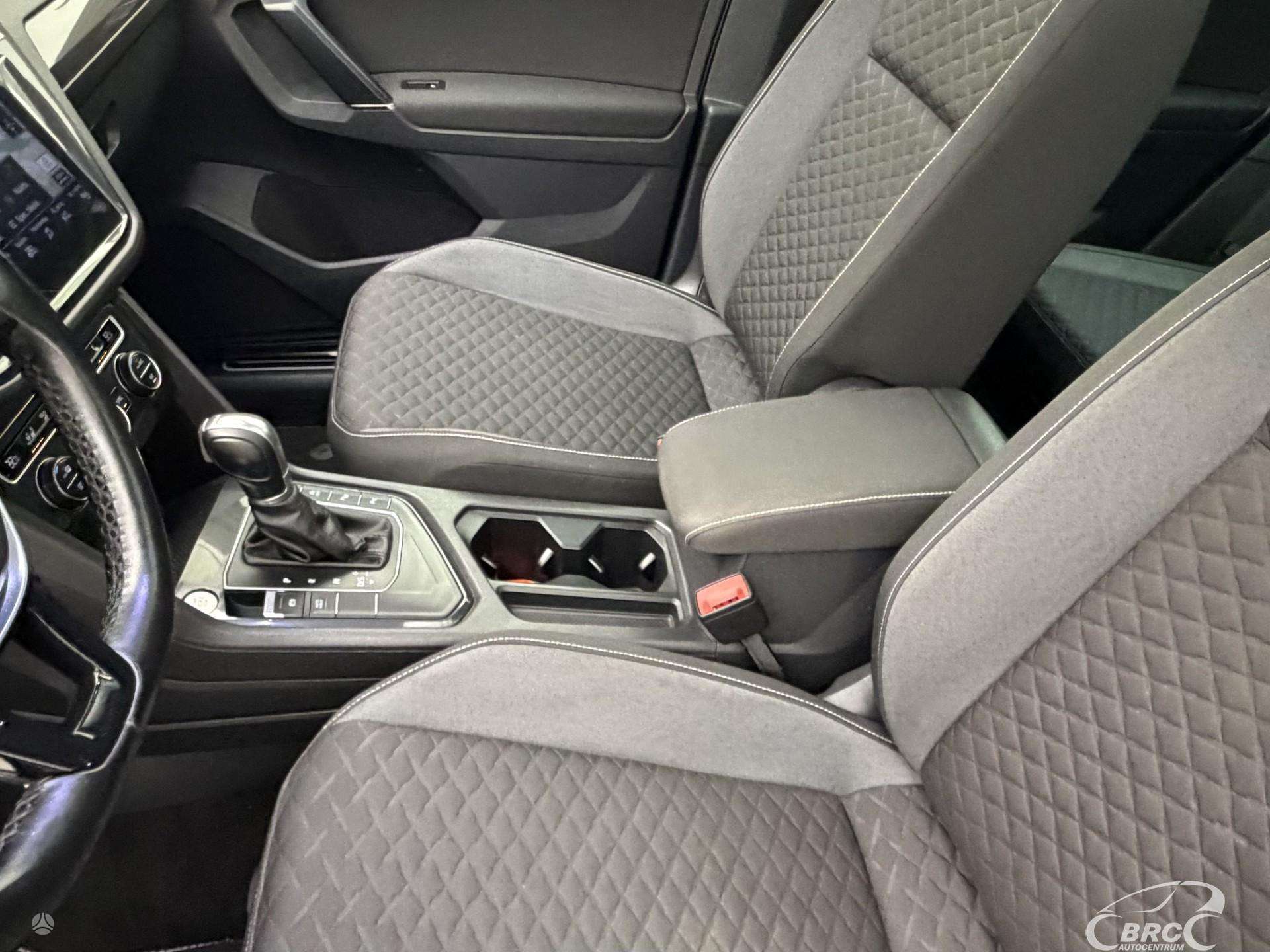 Volkswagen Tiguan, 2.0 l., off-road / crossover 2018-07 m., | A31137778