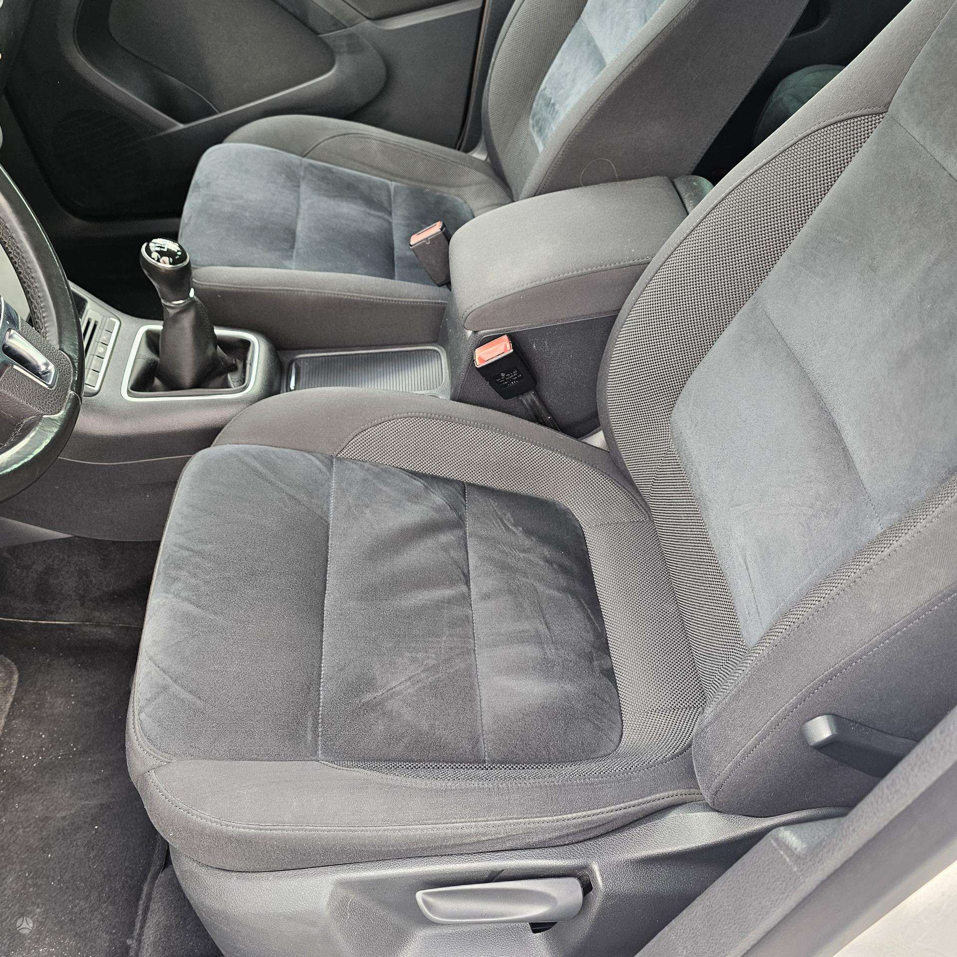 Volkswagen Tiguan, 2.0 l., off-road / crossover 2011-11 m., | A31155040