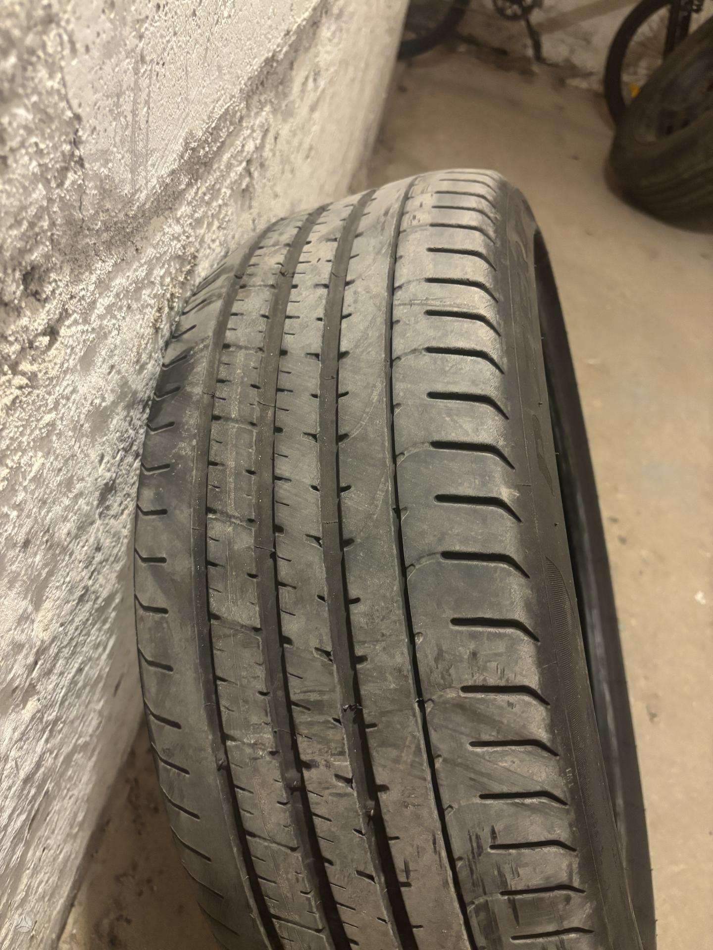 Trazano Pirrelli P zero, летние 225/40 R19 | A31091670