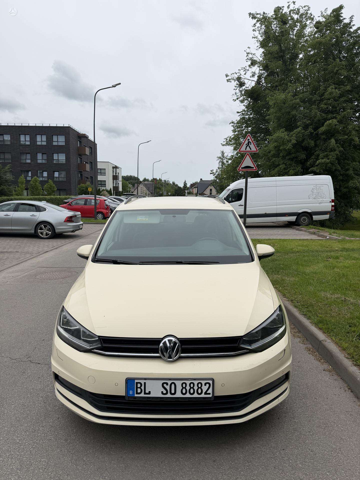 Volkswagen Touran 2 0 L Vienat ris 2021 05 M A31175272 Volkswagen Touran 2 0 L Vienat ris 2021 05 M A31175272