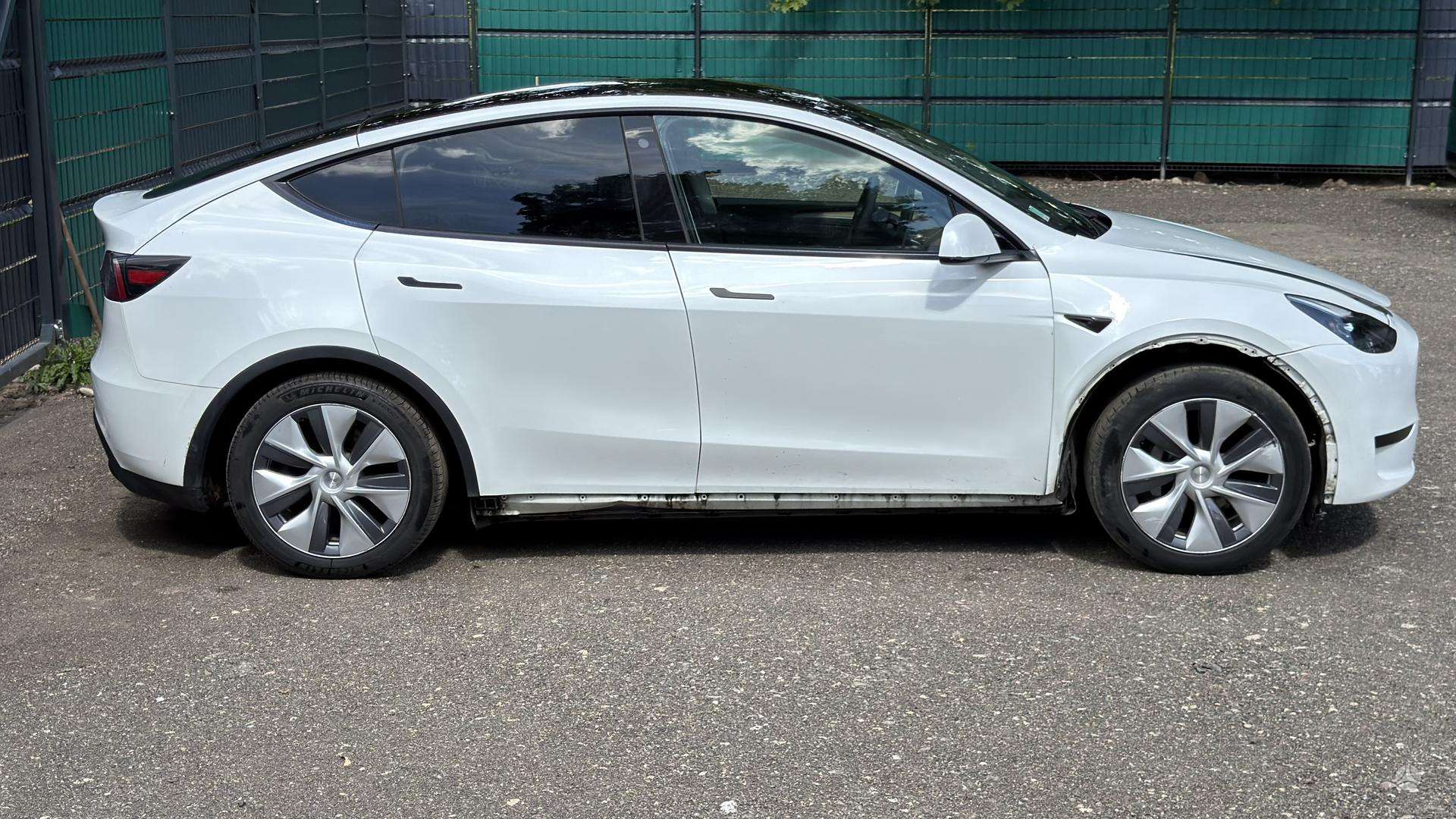 Tesla Model Y, 60 kWh, hečbekas 2023-12 m., | A31208090