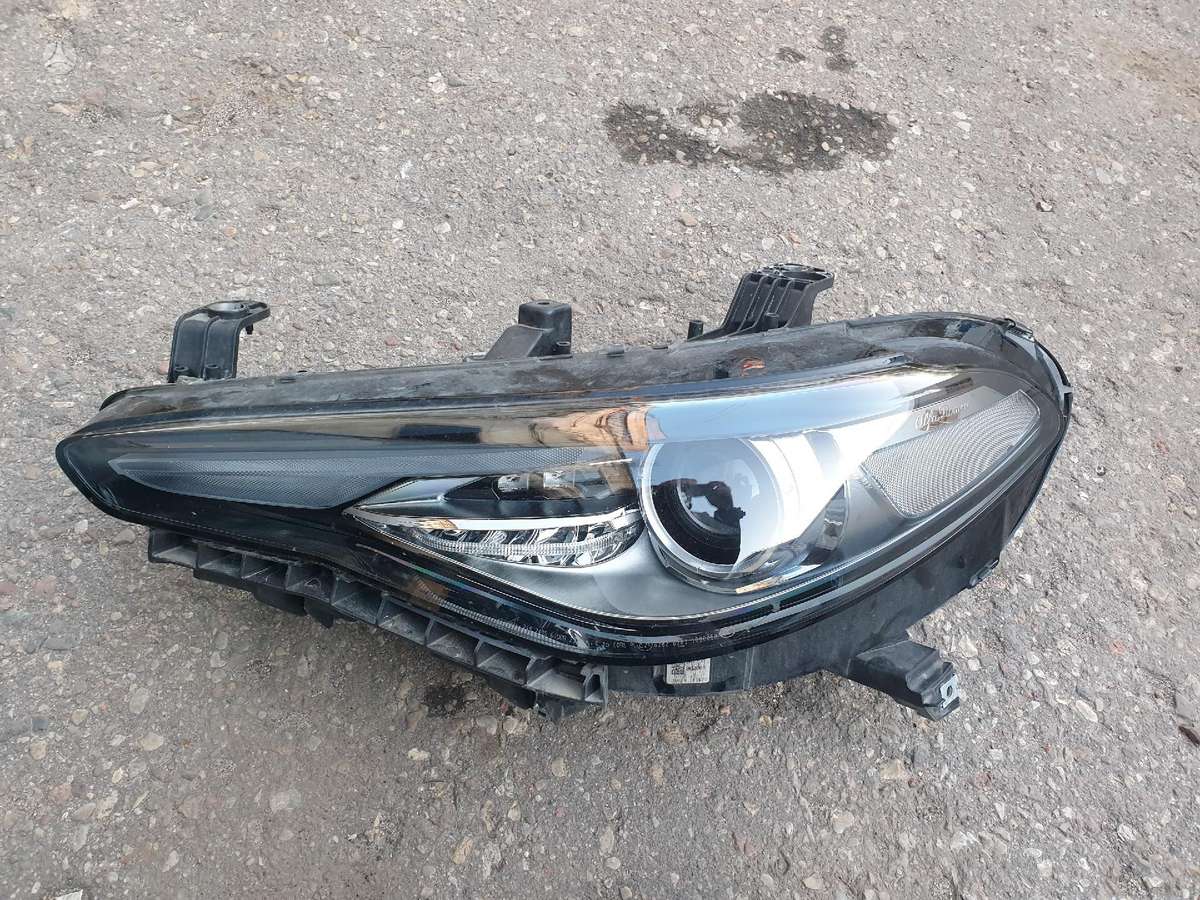 Alfa Romeo Giulia бамперы (буфера), фары 2019 m., | A19546269