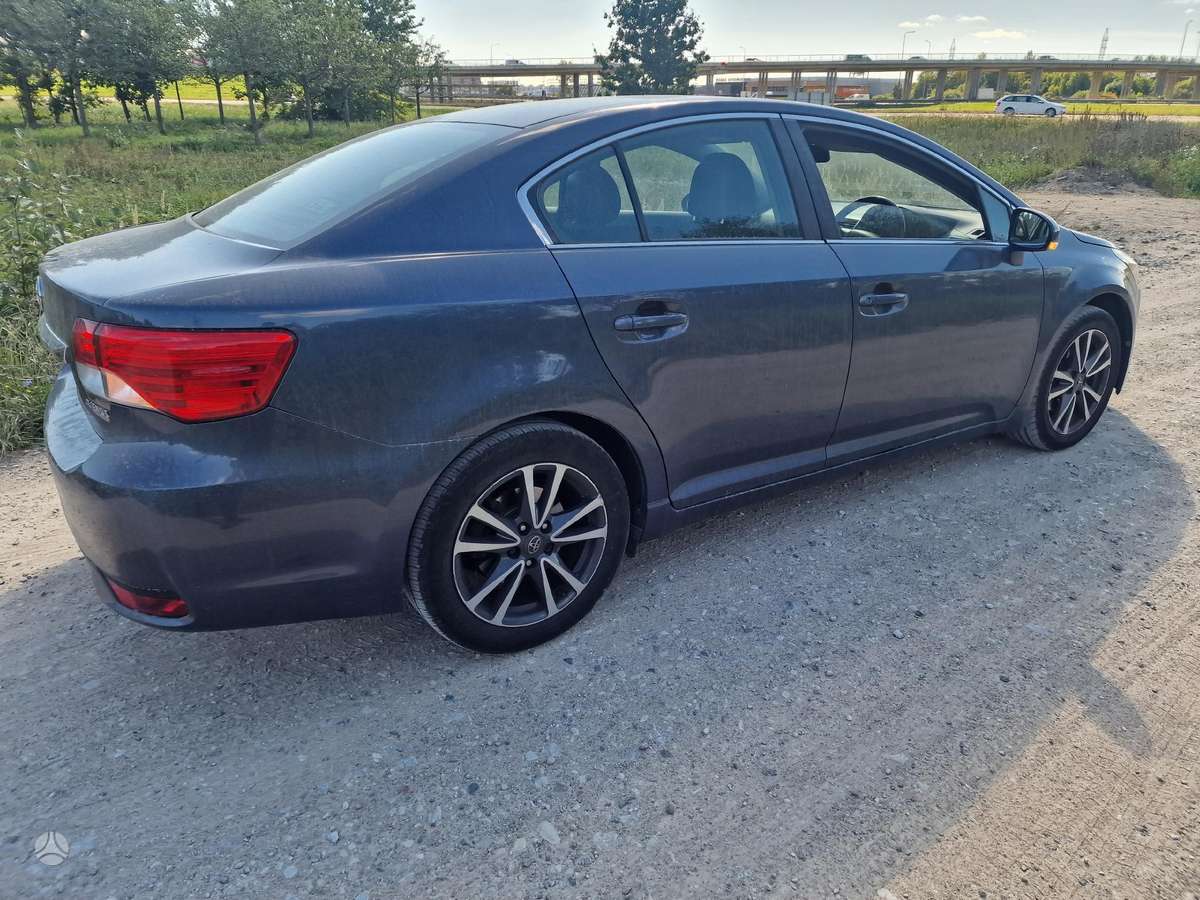Toyota Avensis dalimis. Facelift modelis kėbulas tvarkingas variklis ...