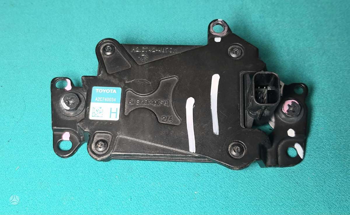 Toyota Camry, 88210-0c010 88210-06030 2018 m., | A24369402