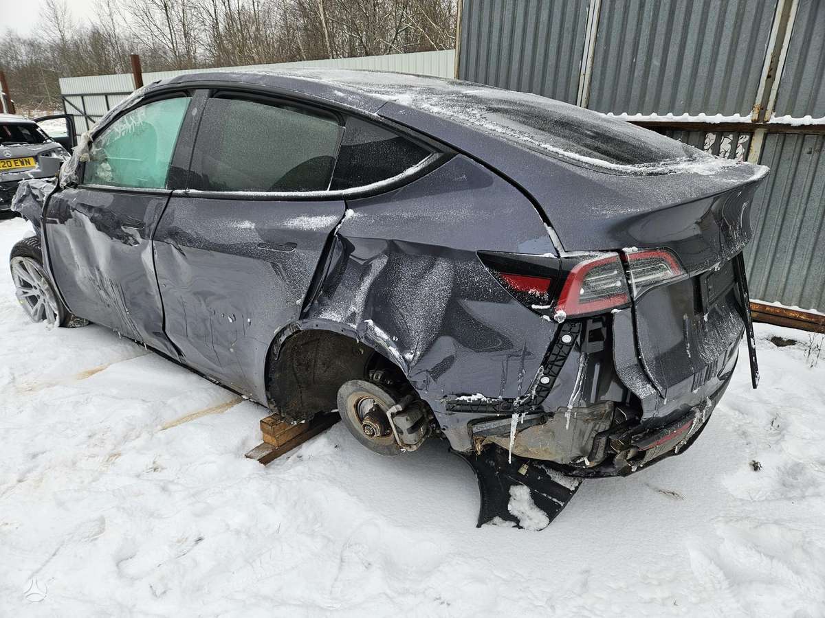 Tesla Model Y Rida 6915ml dual motor 2023 m., | A24934723