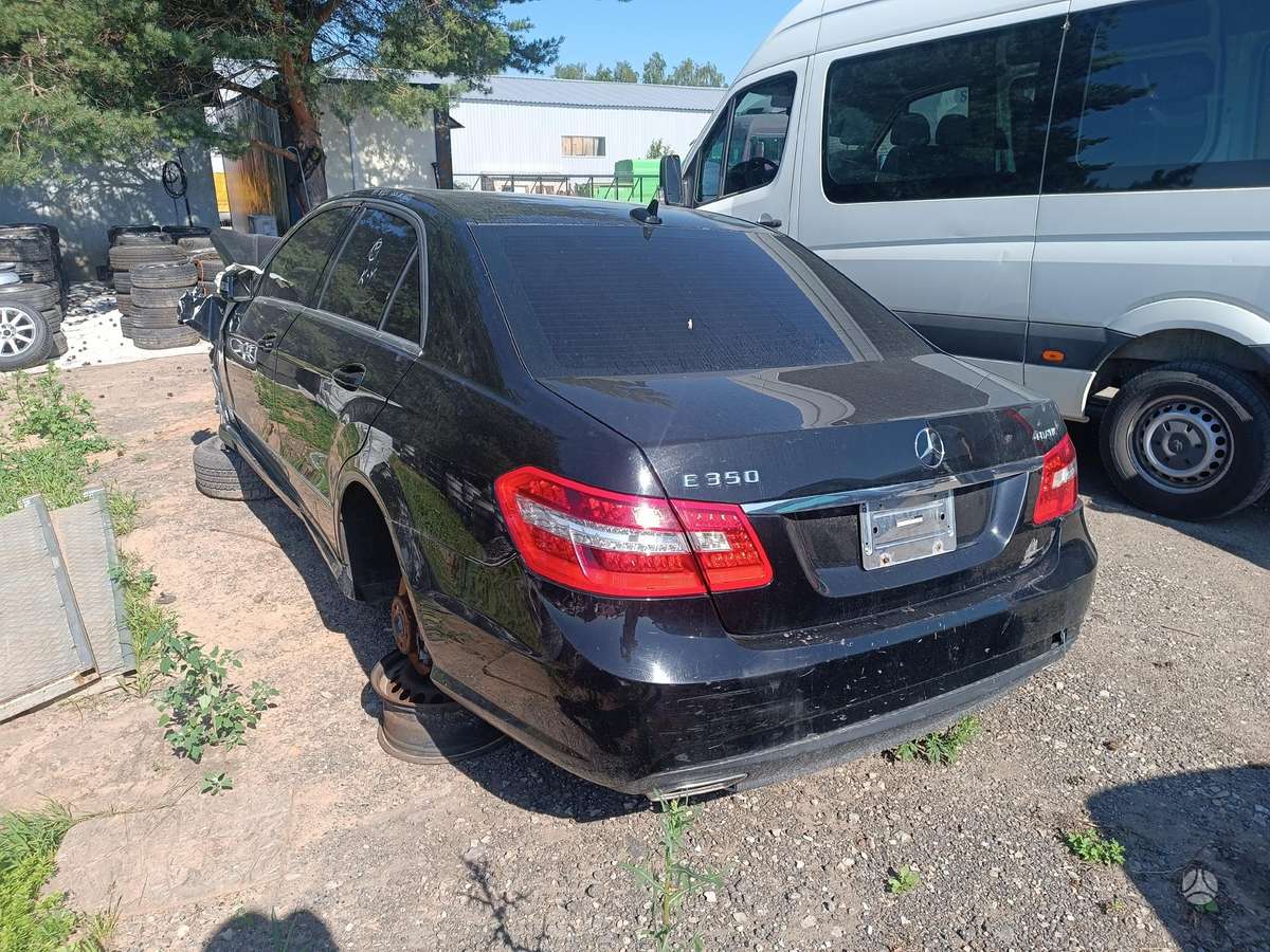 Mercedes-Benz E350, w212, dalimis. Model mb w212 engine 3 5b 272977 ...