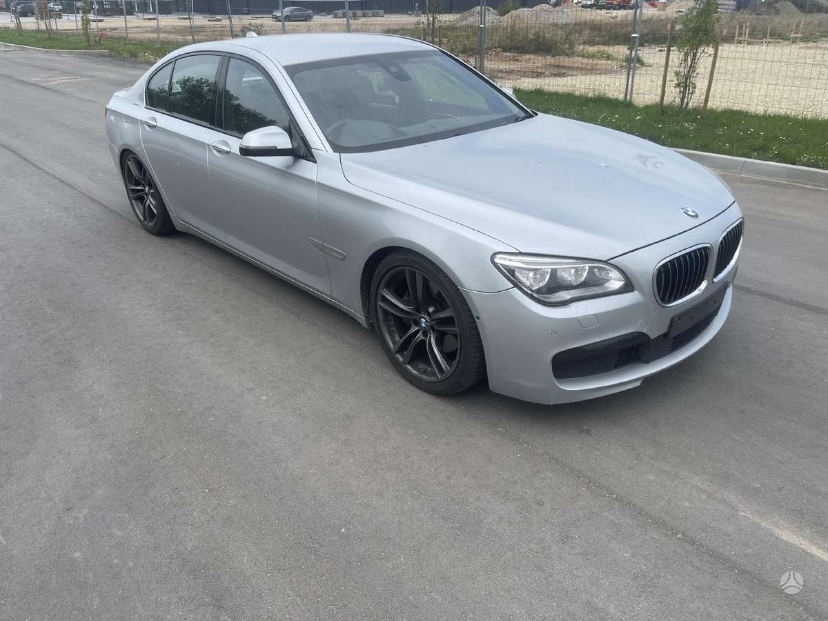 BMW 730, N57D30a 190kw, dalimis. N57d30a 190kw 8hp70 spalvos kodas a83 ...