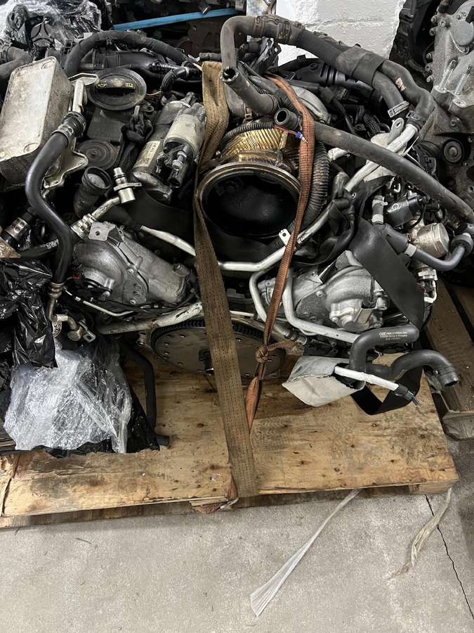 Audi Q5, CWG, Tik variklis ir dalys aplink varikli cwg 2018 m., | A27225601