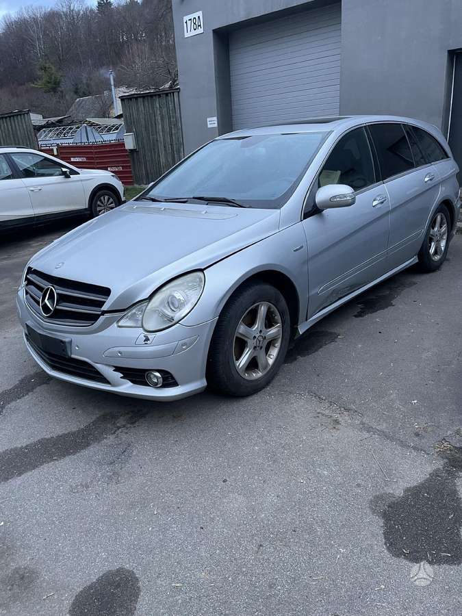 Mercedes-Benz R300 dalimis. Amg paketas r18 ratai su zieminem padangom ...
