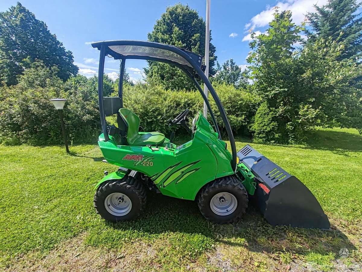AVANT 220, mini krautuvai 2012-08 m., | A28743501