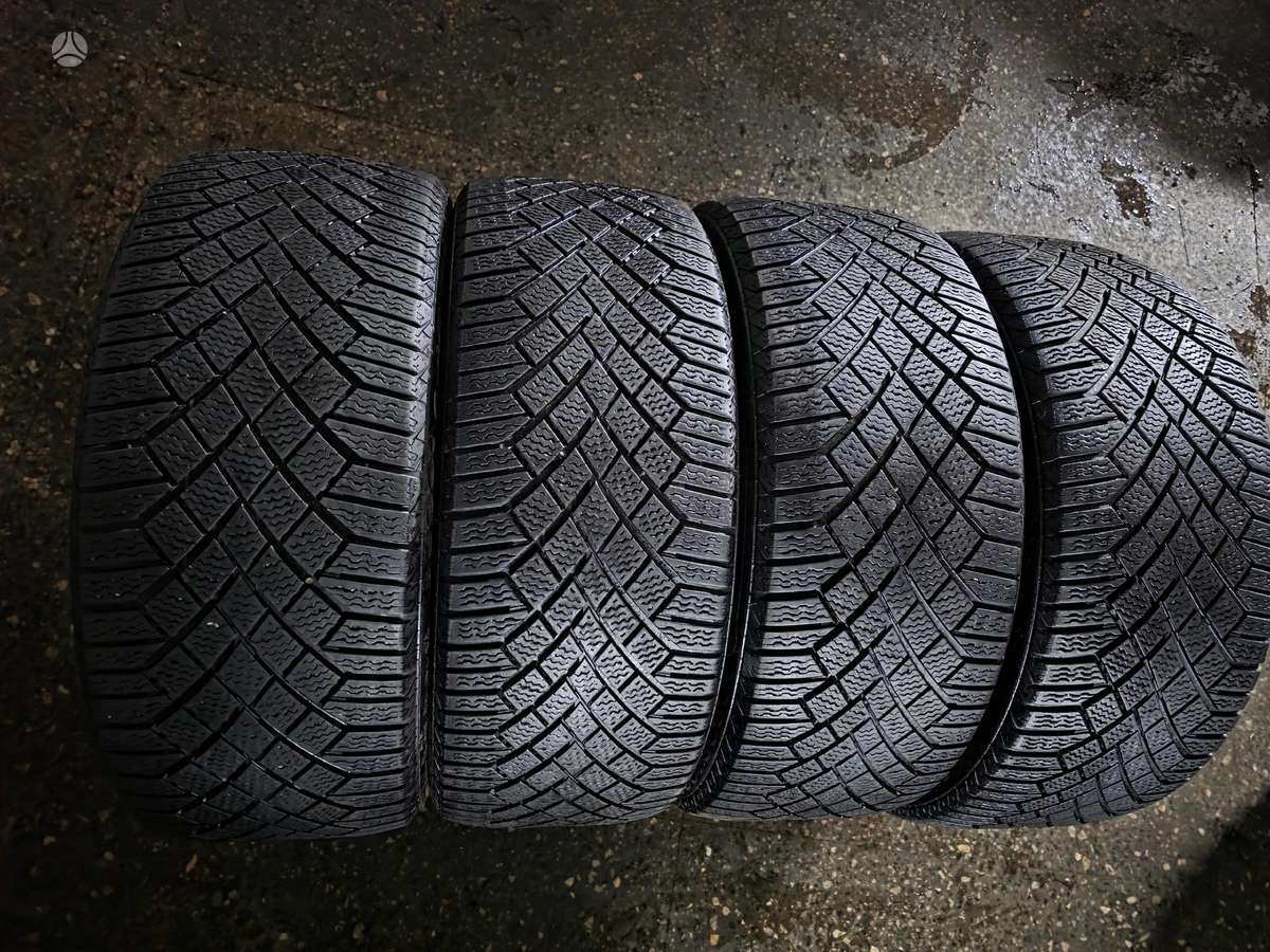 Continental, žieminės 235/50 R20 | A29749693