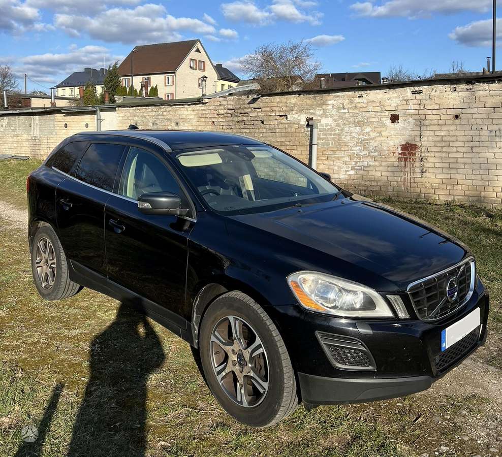 Volvo XC60, Spalva 452 158kw D5244T11/T15, for parts. Platus volvo xc60 ...