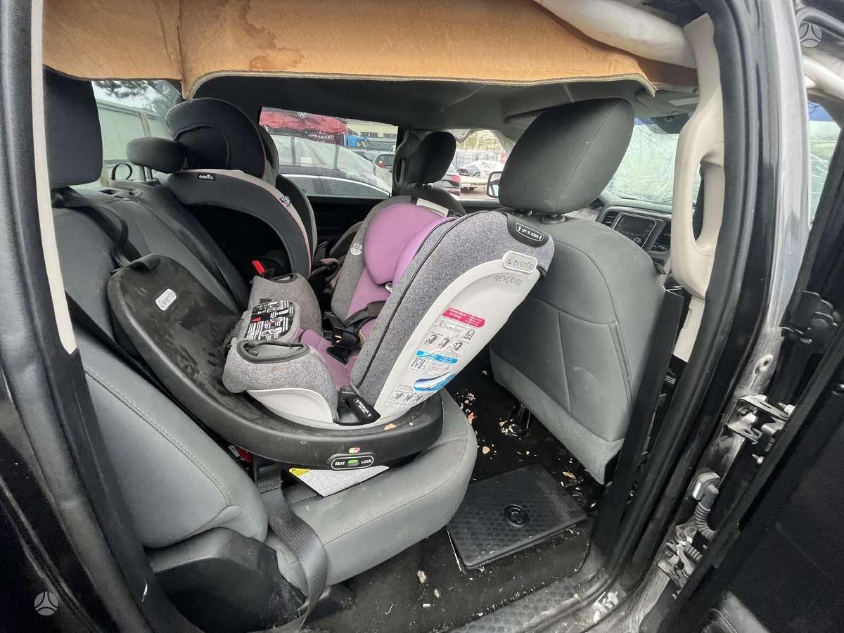 Dodge Ram for parts. 300kw 5 7 hemi porankis daiktadezes 2025m siunta ...