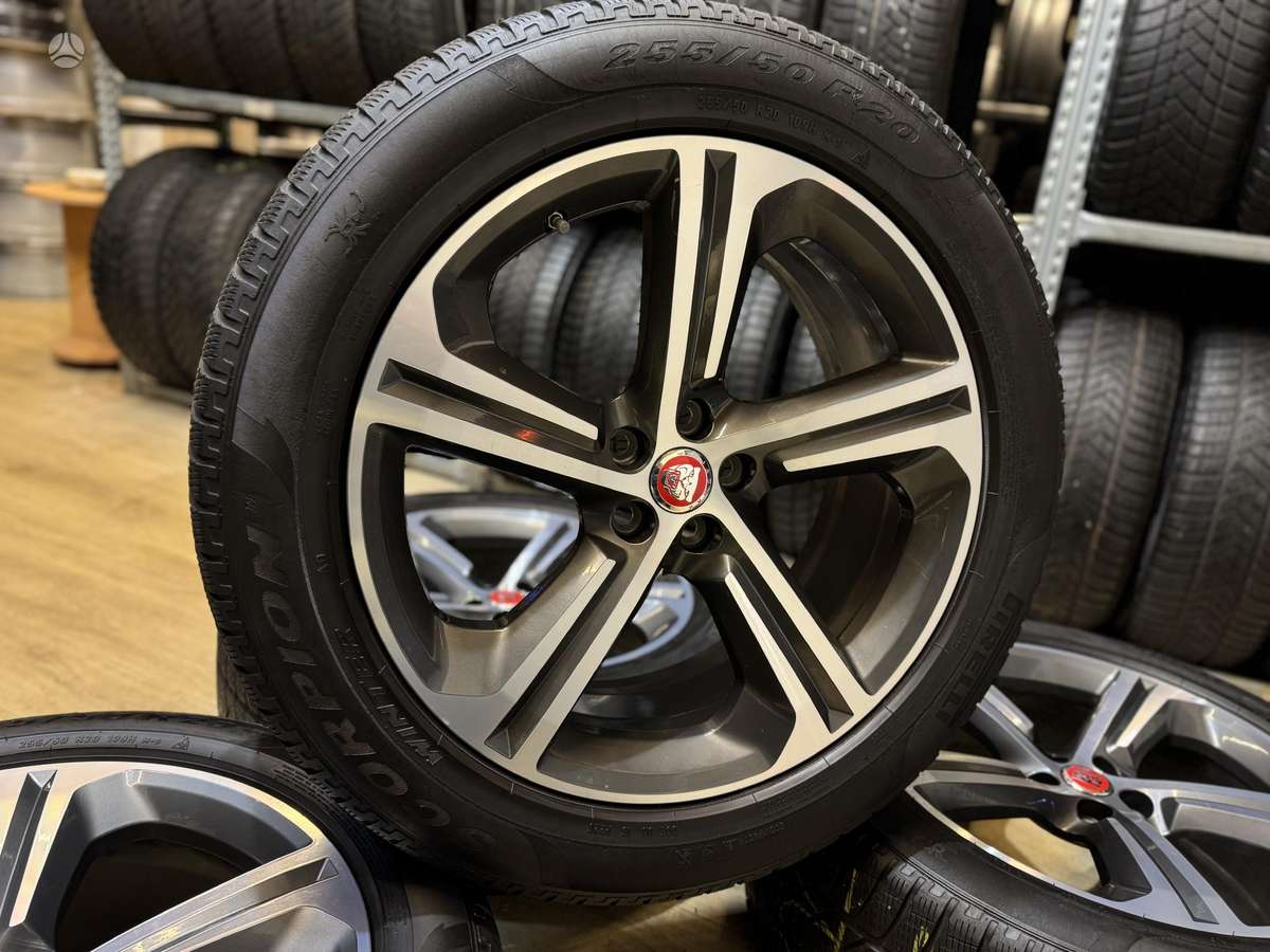 Jaguar F-PACE, light alloy, R20 | A29842344