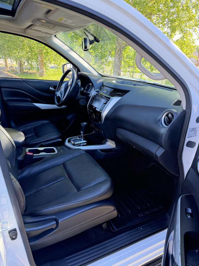 Nissan Navara, 2.3 l., Пикап 2018-05 m., | A30969266