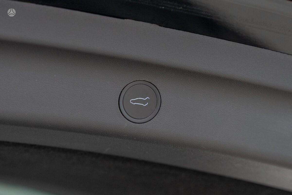 Tesla Model Y, hatchback 2023-01 m., | A31136072