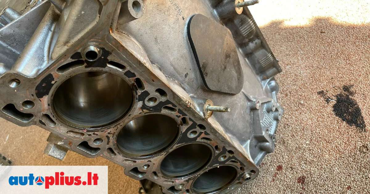 Jaguar XJ8, Bare Engine Block 2008 Jaguar XJ8 4.2 2W, variklio blokas ...