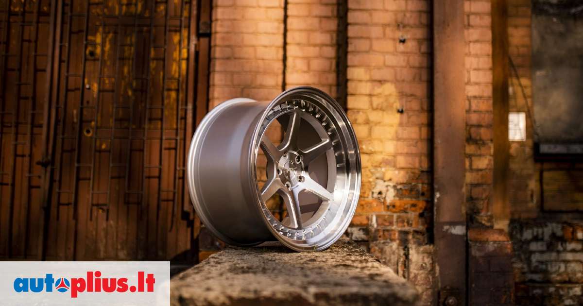 Japan Racing JR43 Silver FlowFormed, lengvojo lydinio, R18 | A20750430