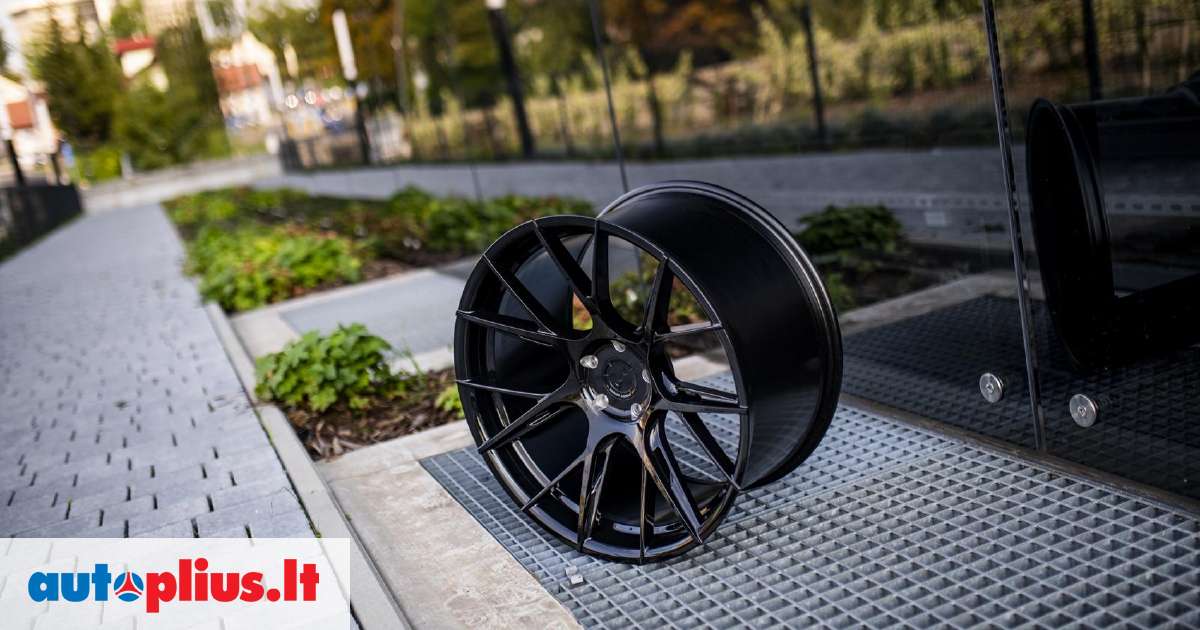 Japan Racing JR42 Black FlowFormed, lengvojo lydinio, R22 | A20809266