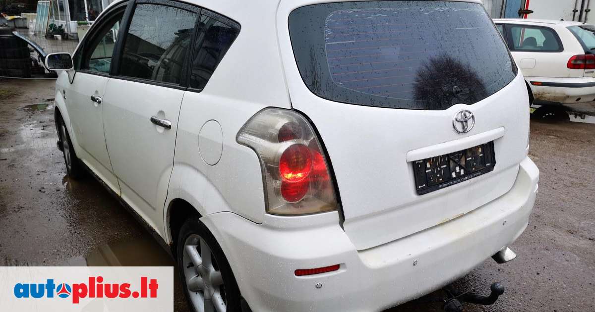 Toyota Corolla Verso dalimis. Automobilis ardomas dalimis запасные части автомобиля 2004-01 m ...
