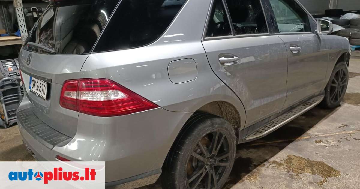 Mercedes-Benz ML350 dalimis. Tik pradetas ardyti 2024 03 19 spalvos ...